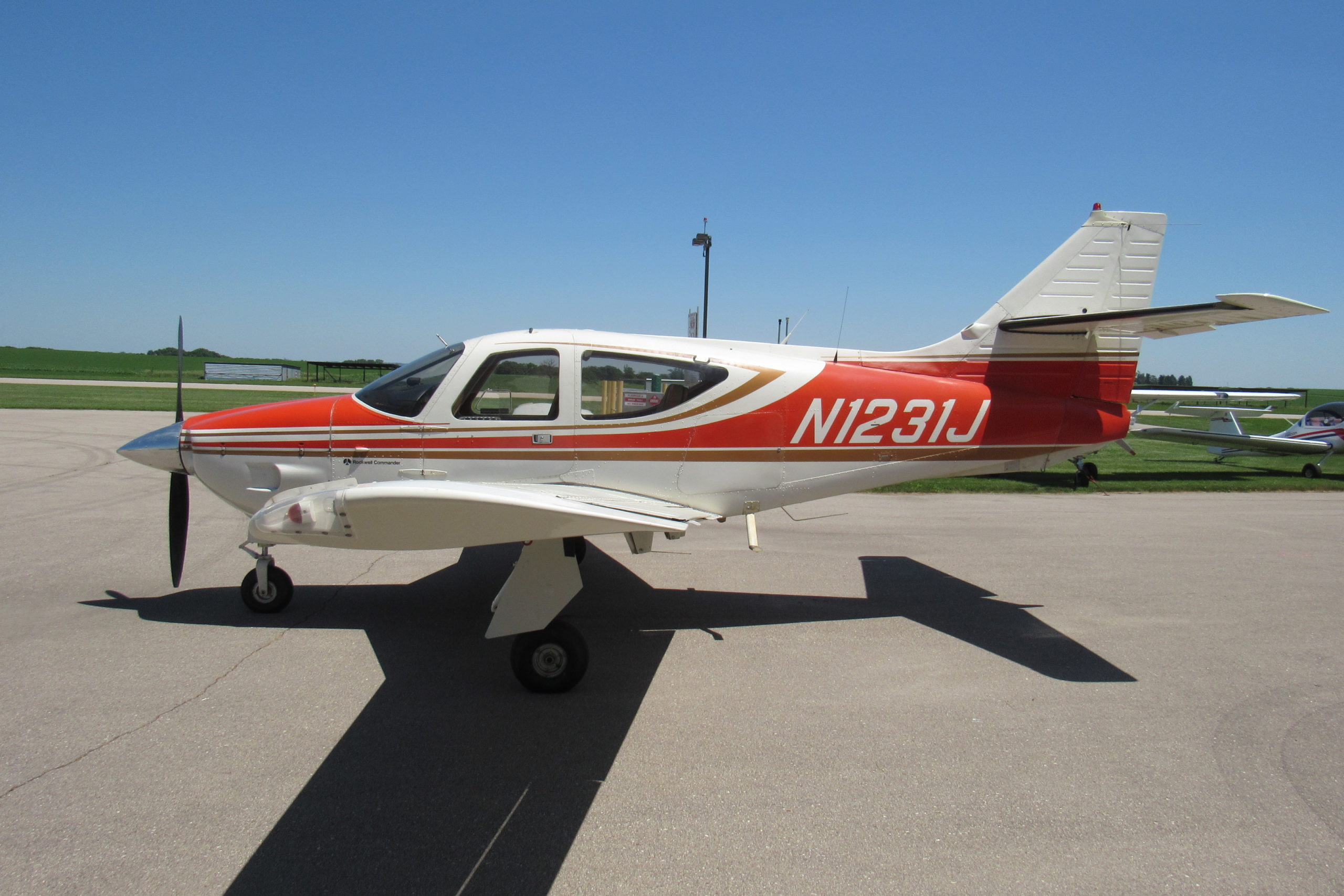 1975 Commander 112A for sale