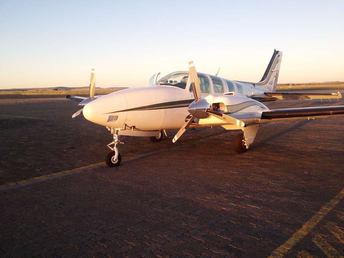 2000 Beechcraft Baron 58 for sale