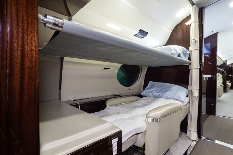 A Gulfstream G800 completed it's first test flight today. This aircraft ...