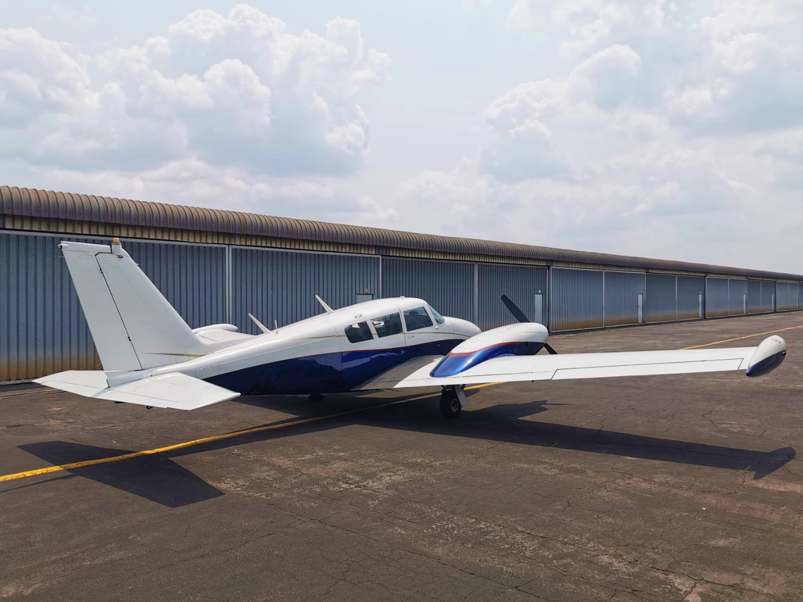 1966 Piper Twin Comanche PA-30 for sale