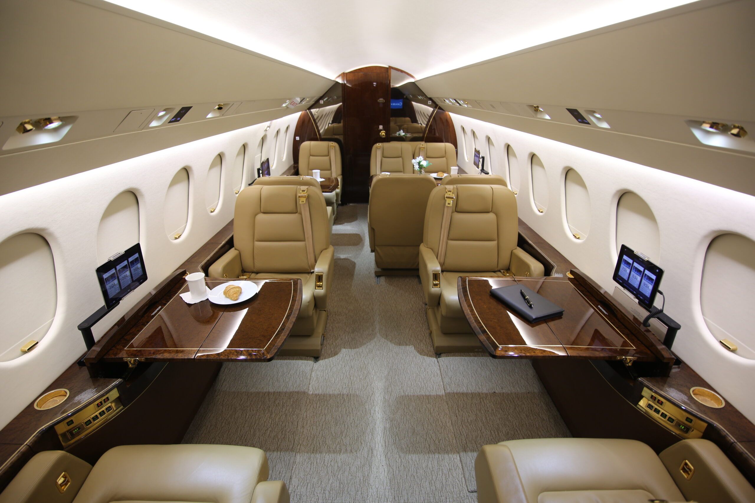 2004 Dassault Falcon 2000 for sale