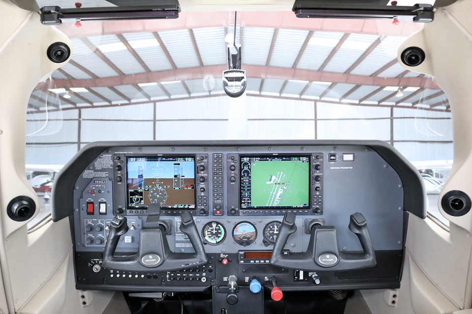 2005 Cessna 182T for sale